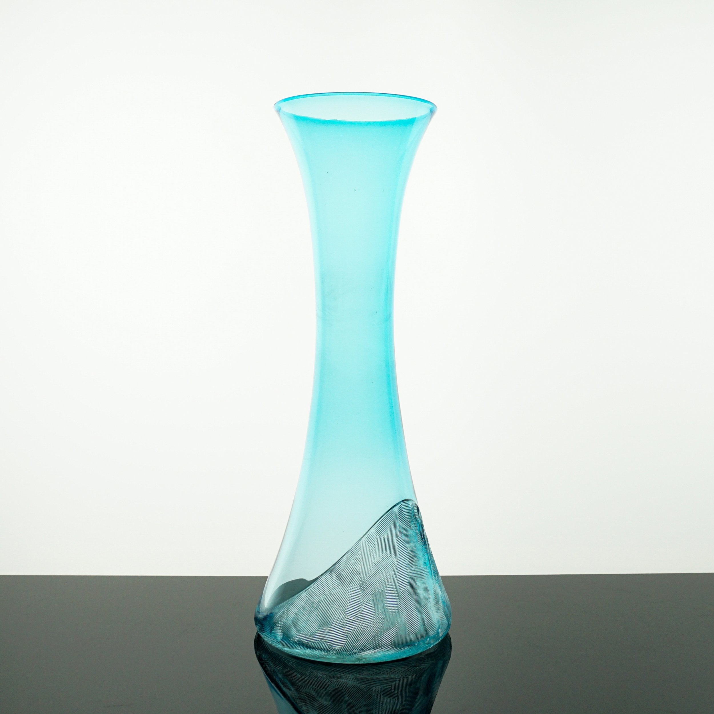 Tall Horizon Swoop – The Glass Station Studio and Gallery