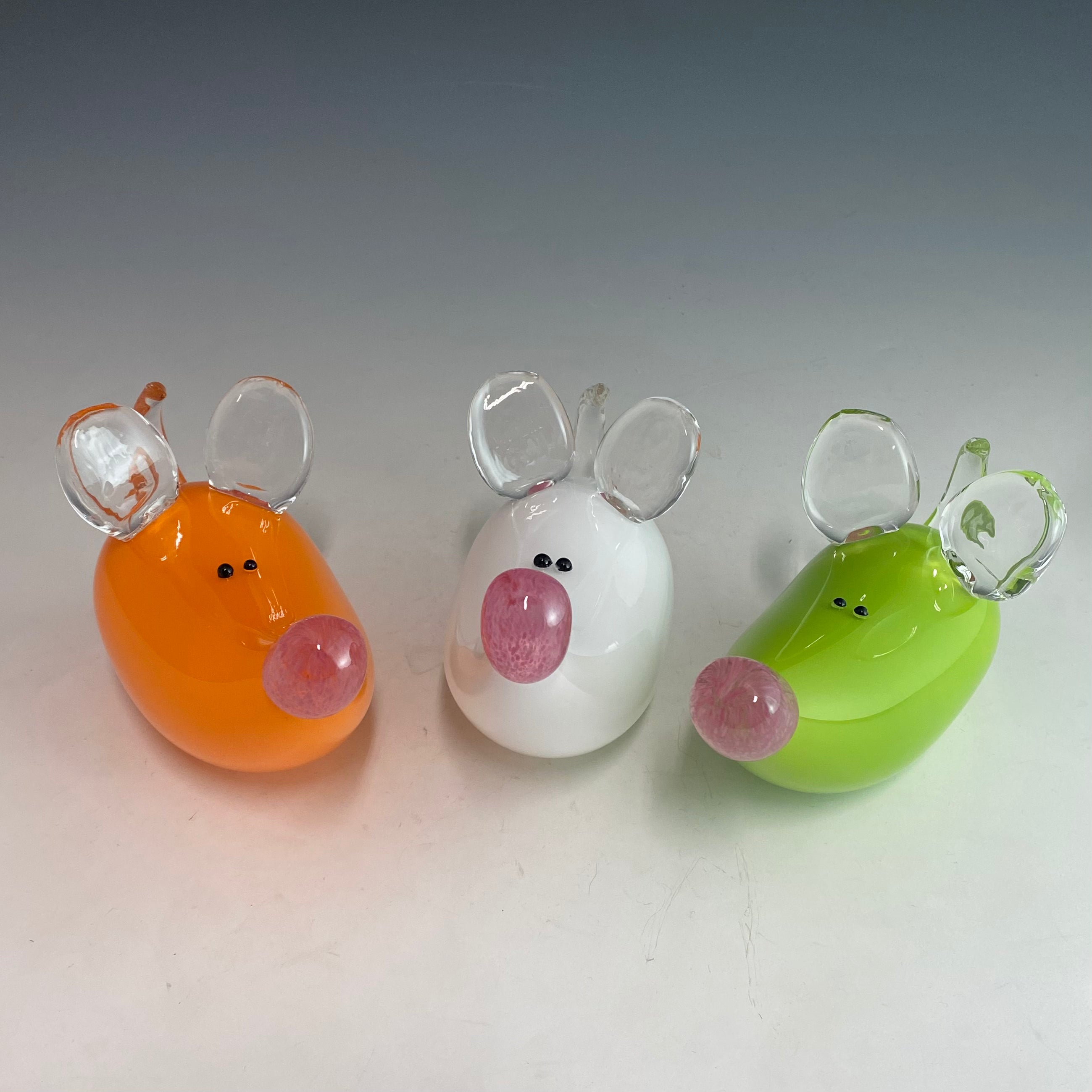 Handblown Glass Mouse – The Glass Station Studio and Gallery